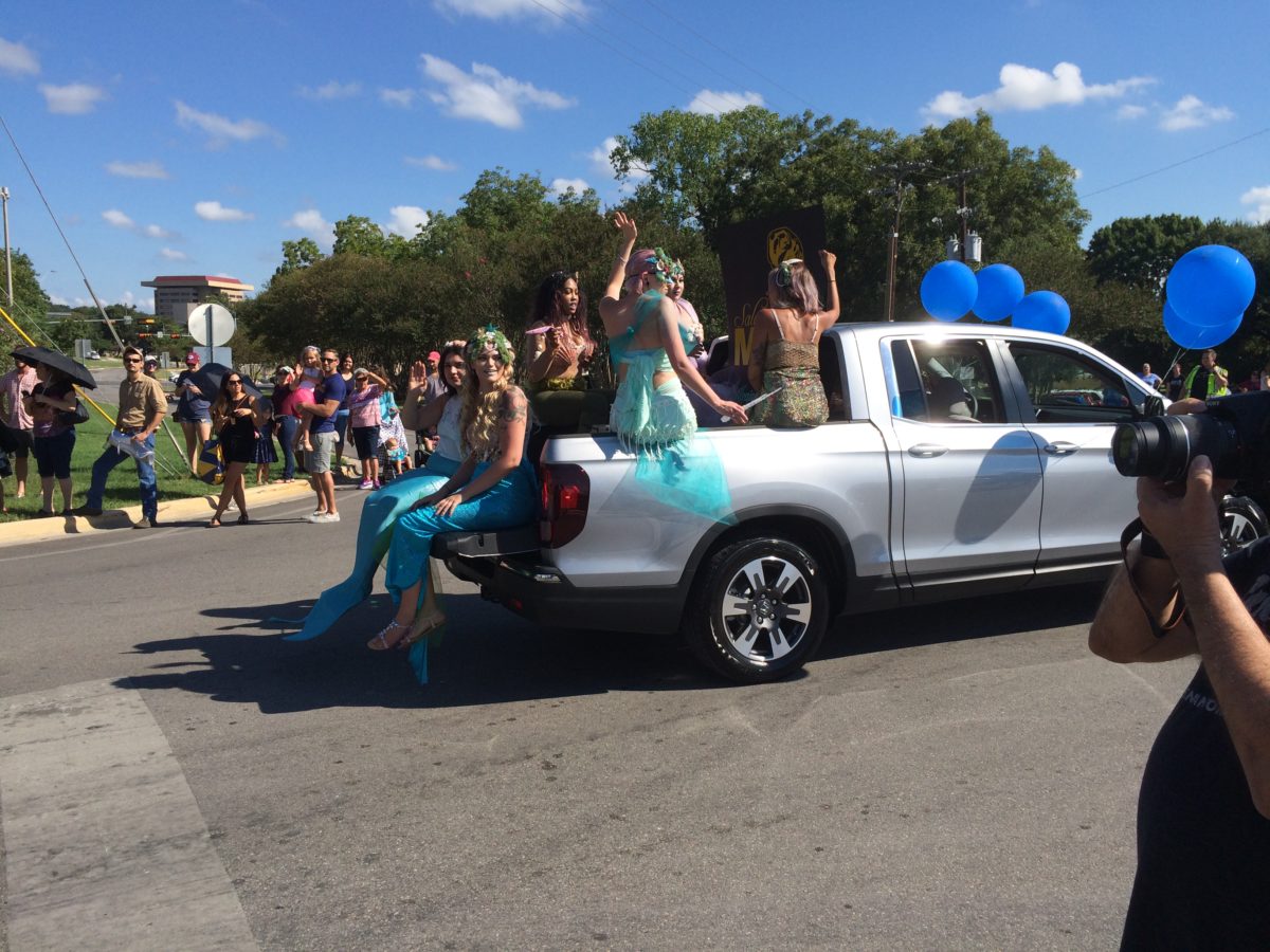 mermaid parade in San Marcos Texas for the Mermaid Society