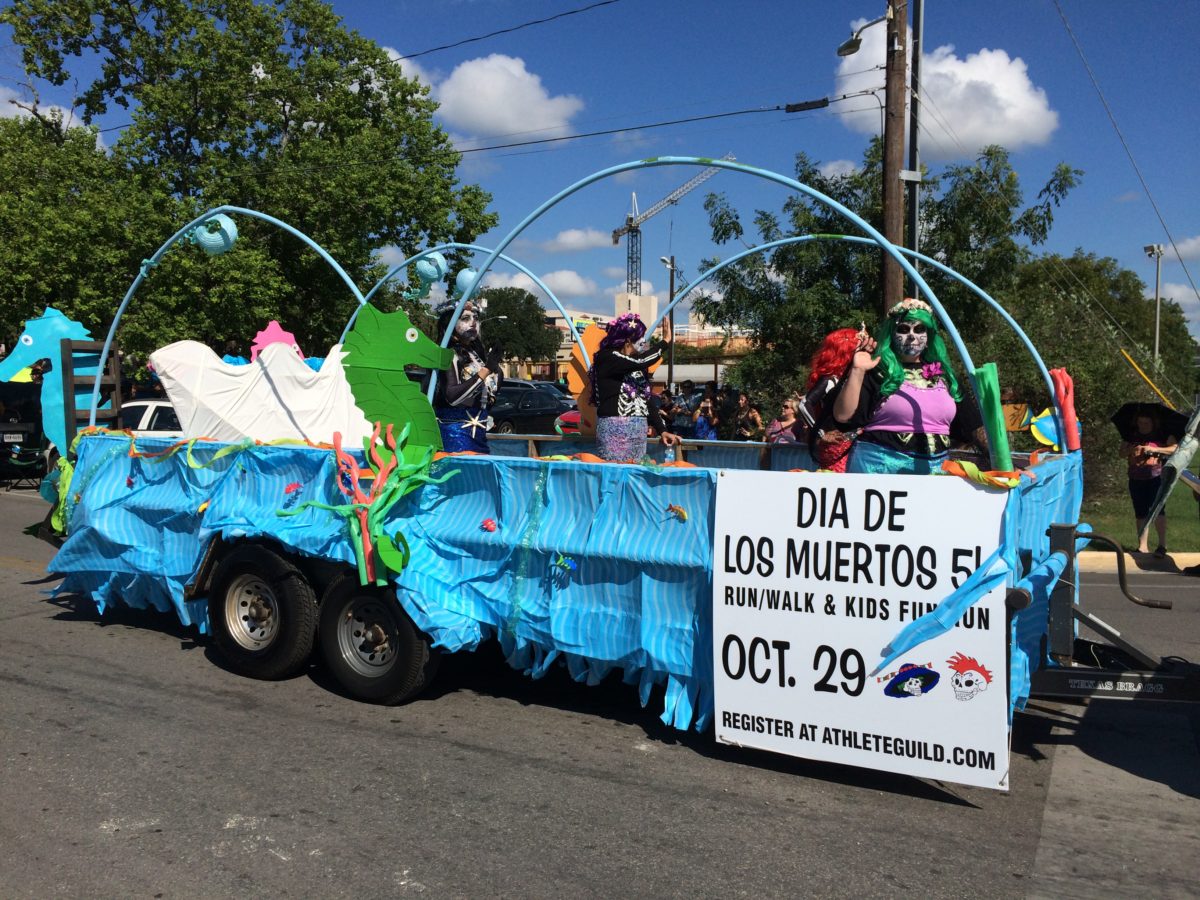 mermaid parade in San Marcos Texas for the Mermaid Society